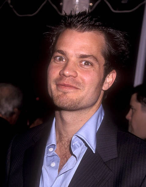 TIMOTHY OLYPHANT AT Go Hollywood Premiere at Cinerama Dome in - 1999 ...