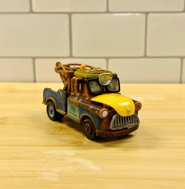 DISNEY PIXAR CARS TOONS - DR. ABSCHLEPP WAGEN - UFM MATER 2010 EUR 9,30 ...