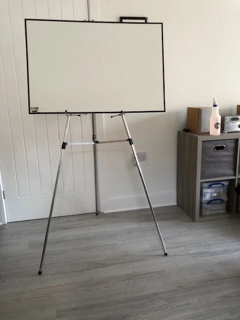 FLIPCHART ADJUSTABLE HEIGHT A1 Tripod Easel with Whiteboard for A1 Pads ...