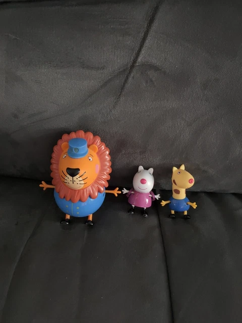 PEPPA PIG ZOO Mr Lion and Geoffrey Giraffe zoo figures With Suzy Sheep ...