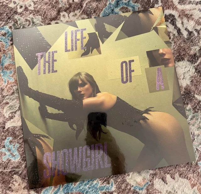 TAYLOR SWIFT - The Life of a Showgirl - Shiny Bug Wintergreen Onyx ...