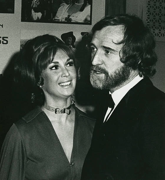 ACTOR RICHARD HARRIS Attending The Premiere Of Cromwell 1970 OLD PHOTO ...