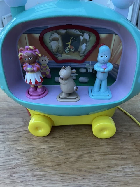 CBEEBIES IN THE Night Garden Musical Pinky Ponk Pull Along lights ...