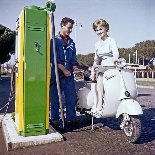 ITALIAN ACTRESS ALESSANDRA Panaro Refueling Her Vespa Old Photo 1950S ...