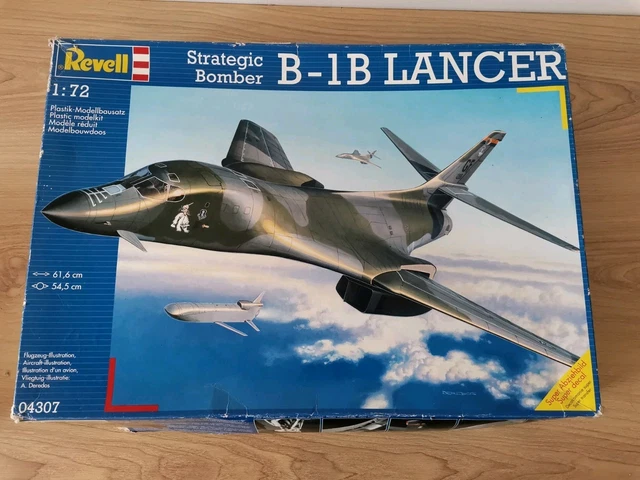 REVELL - 04307 Rockwell Strategic Bomber B-1B Lancer 1:72 Plane Model ...