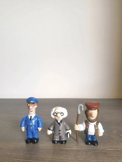 VINTAGE POSTMAN PAT Figure Bundle Reverend Timms Peter Fogg Postman Pat ...