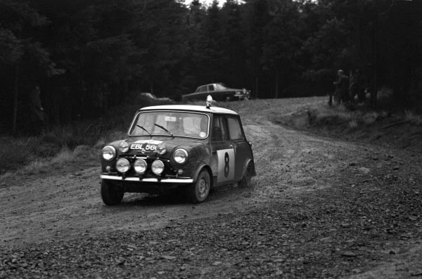 PADDY HOPKIRK & Henry Liddon Mini-Cooper S RAC Rally 1965 Old Racing ...