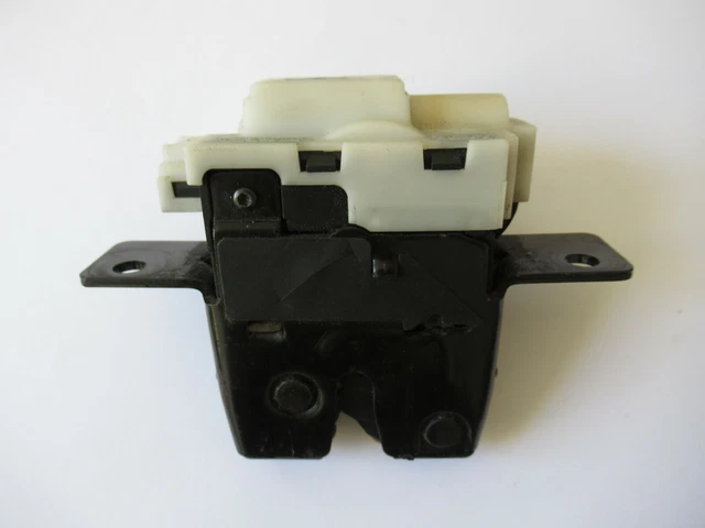RENAULT CLIO MKIII boot lock latch mechanism Solenoid 2005 to 2014 £20. ...