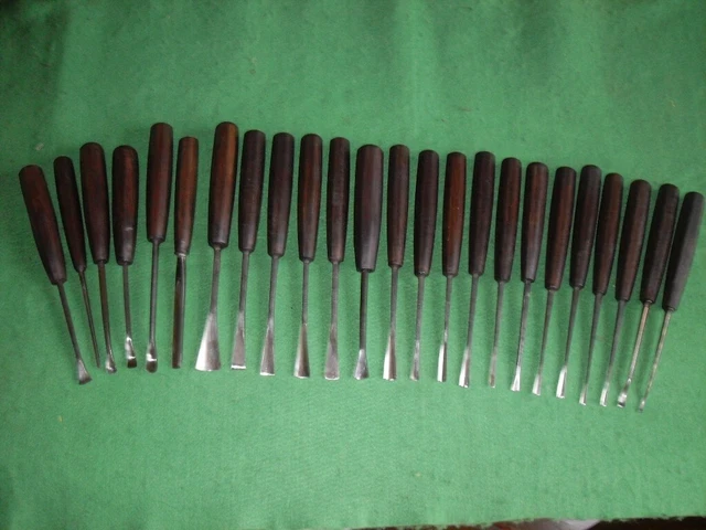 SET OFF 24 vintage Herring Brothers carving gouges ebonized handles ...