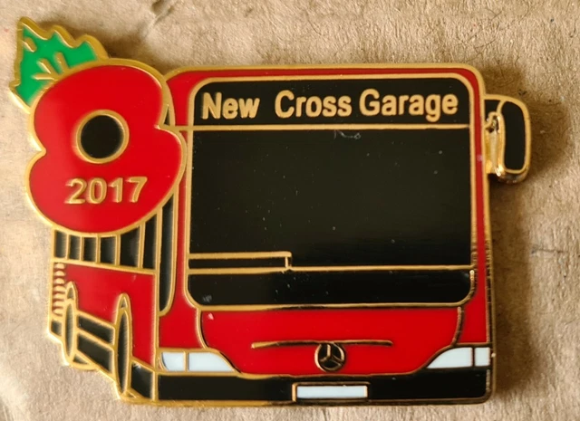 LONDON TRANSPORT SINGLE Decker Enamel Bus Badge New Cross Garage £4.99 ...