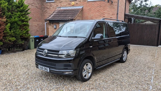 VW TRANSPORTER KOMBI Low Mileage T32 SWB Highline One Owner (EURO-6) £ ...