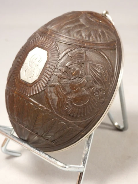 NOIX DE COCO sculptée cerclée argent, travail de marin ou de bagnard ...