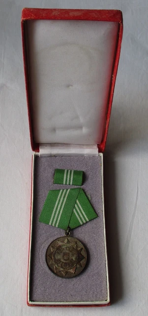 DDR MEDAILLE FÜR treue Dienste in den bewaffneten Organen des MdI ...