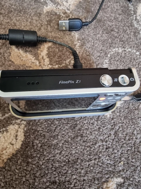 FUJIFILM FINEPIX Z Series Z1 Zoom 5.1MP Digital Camera - Black £1.20 ...