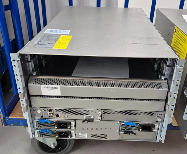 CISCO N9K-C9504-B3.N9K-SUP-A, 4 x N9K-C9504-FM, 2 x N9K-SC-A + 3 x N9K ...