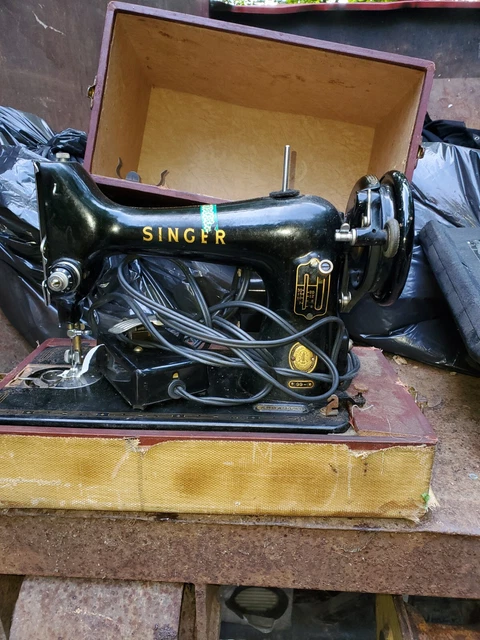 VINTAGE SINGER MODEL 99 Electric Sewing Machine 1955 ? with Case £143. ...
