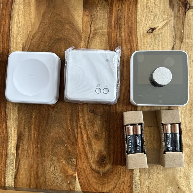 HIVE WIRELESS THERMOSTAT Including Dual Channel Receiver And Hub Nano 2 ...