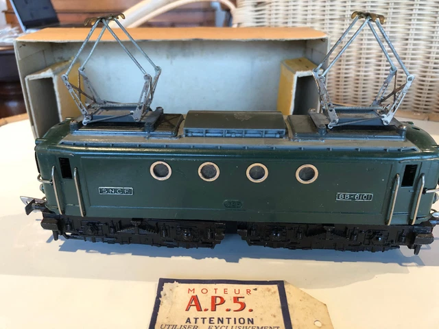 VINTAGE COLLECTOR TRAIN Electrique JEP Locomotive + 3 wagons 1950 echO ...