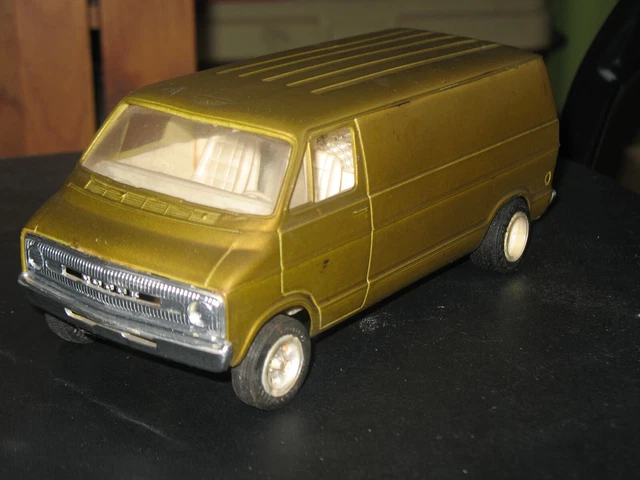 VINTAGE 1/25 1970'S Dodge Van Model Kit Built $64.00 - PicClick