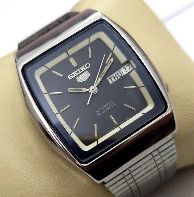 VINTAGE SEIKO 5 Automatic Rectangular Black Dial Men's Watch Case Dia ...