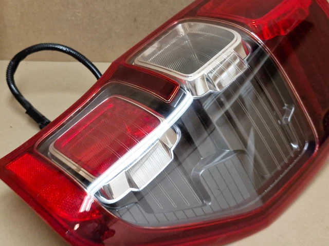 GENUINE FORD RANGER Wildtrak Drivers Side Rear Light Lamp With Fog Lamp ...