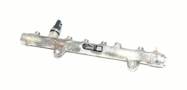 DISTRIBUTEUR DE CARBURANT Rampe D'Injection 8200396999 Laguna II Grand ...