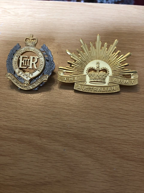 ROYAL AUSTRALIAN ENGINEERS Officer’s Gilt Badges for Slouch Hat VGC £15 ...