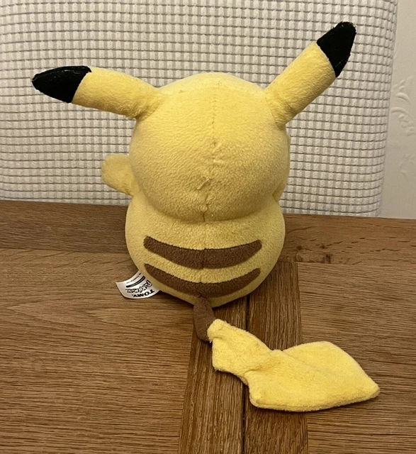 PIKACHU PLUSH 8” Tomy Toy Pokemon Soft Plush Toy Happy Blush Squinting ...