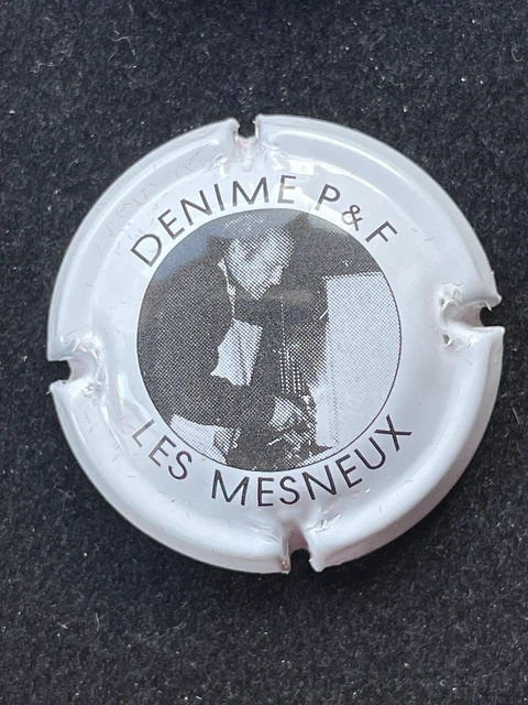 CAPSULE DE CHAMPAGNE "denime p&f n°2 blanc et noir " côte de 4 euros ...