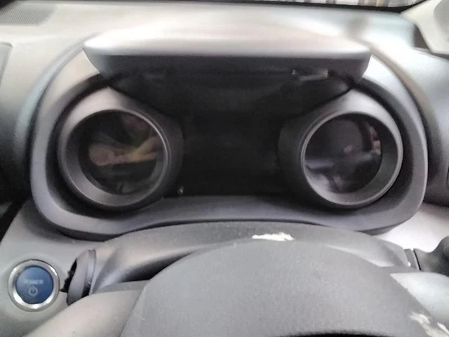 INSTRUMENT CLUSTER TOYOTA YARIS CROSS MK1 2021 On 1490 PETROL/ELECTRIC ...