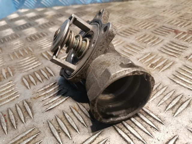 MERCEDES-BENZ E W211 6422000215 Thermostat 3.00 Diesel 165kw 2006 EUR ...