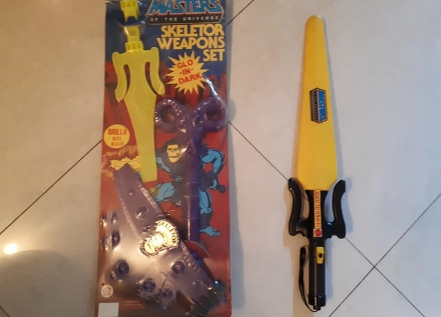 LOTTO MASTERS OF Universe Motu Skeletor He Man Motu Weapons Set Spada ...
