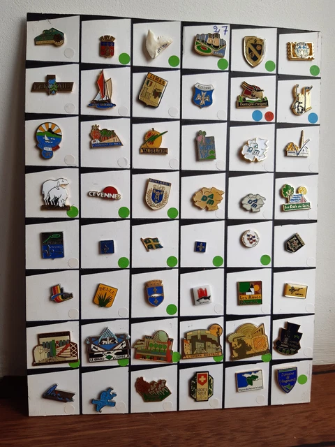 LOT DE 48 pin's villes régions dont 1 dent de requin de Wallis Arthus Bertrand EUR 19,90 ...