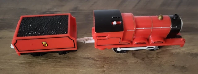 THOMAS & FRIENDS Trackmaster ‘James’ No 5 Mattel Motorised Train ...