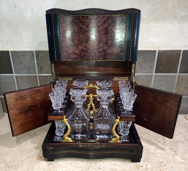 CAVE À LIQUEUR ancienne 4 carafes + 16 verres en cristal de Baccarat à ...