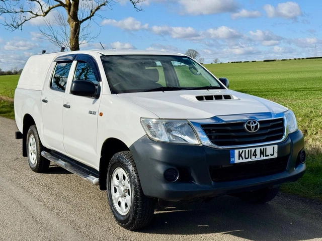2014 TOYOTA HILUX Active D/Cab Pick Up 2.5 D-4D 4WD 144 PICK UP DIESEL ...