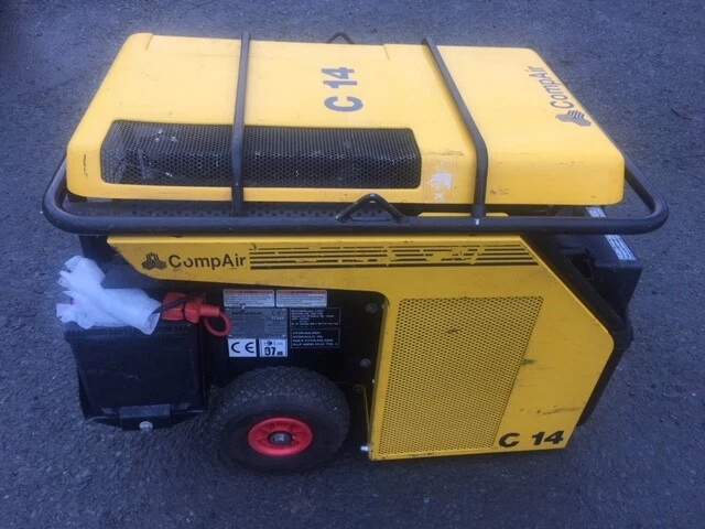 **COMPAIR C14 COMPRESSOR Low Use, In Excellent Condition. With Manual ...