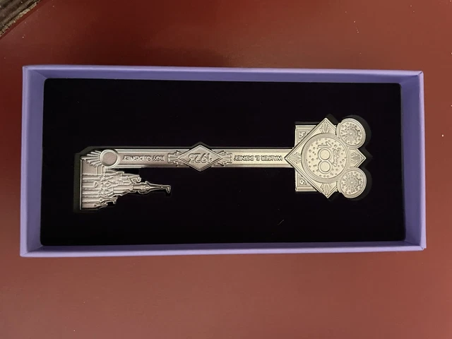 DISNEY 100 KEY Disneyland Paris Pass Annuel Collection EUR 180,00 ...