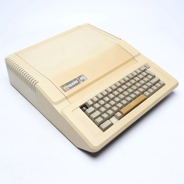 APPLE IIE CASE & Keyboard - $149.00 - PicClick AU