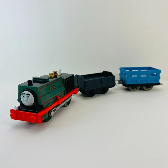 THOMAS & FRIENDS TrackMaster Samson Motorized Train Engine + 2 cargo ...