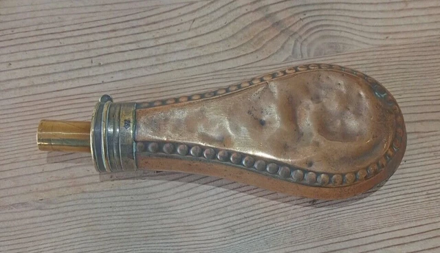 VINTAGE SYKES PATENT copper and brass powder flask for restoration £13. ...