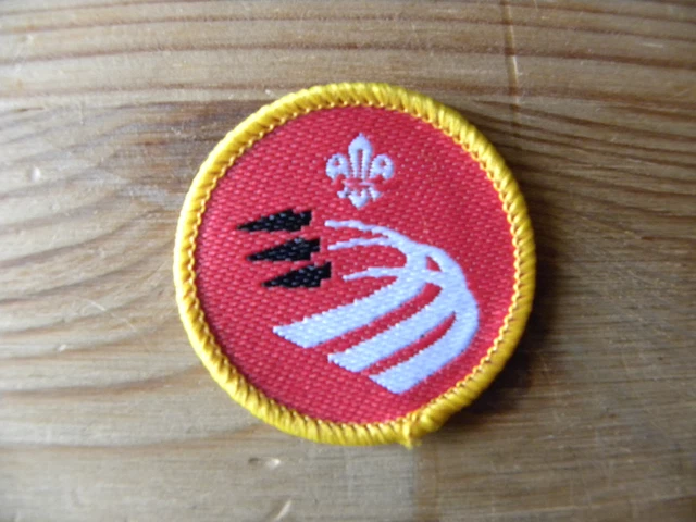 UK SCOUTING DISCONTINUED Cub Activity Badge Air Activities OLD LOGO £1. ...
