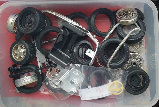 1/18 SCALE CAR Spares And Detailing Parts £1.16 - PicClick UK