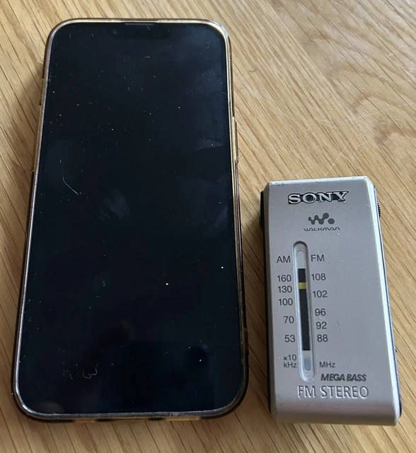 SONY SRF-S84 WALKMAN Personal AM/FM Radio in Silver, MEGA BASS Fully ...