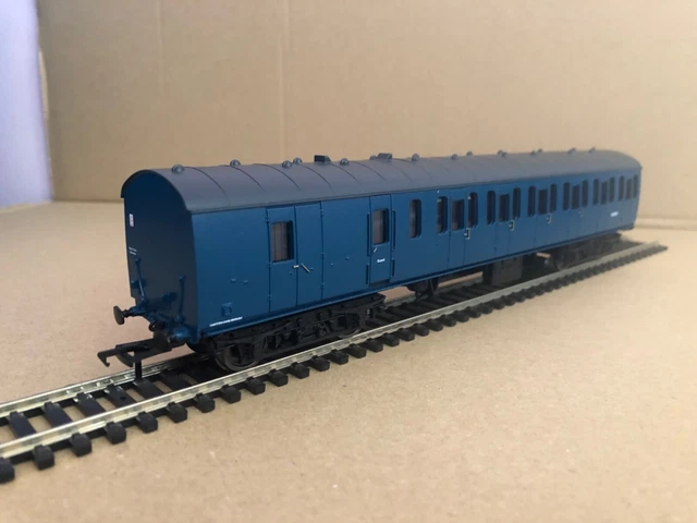 BACHMANN BLUE SUBURBAN coach brake second ref no 34-629b £10.00 - PicClick UK