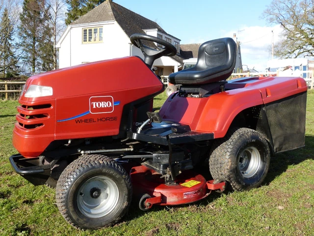 TORO DH-220 Ride On Mower With Grass Collector 22Hp & Which Mulches £ ...