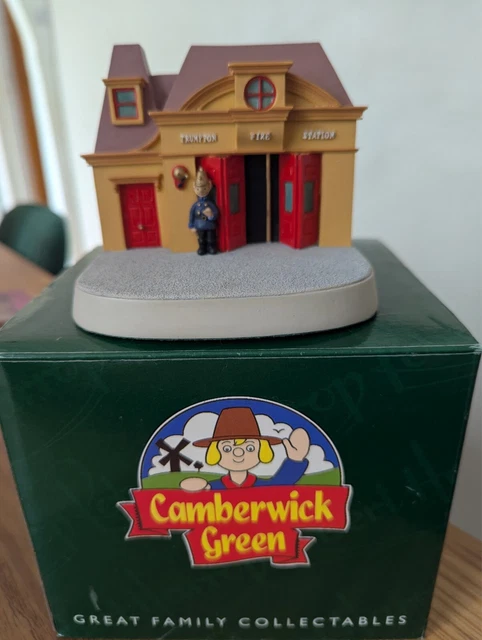 ROBERT HARROP TRUMPTON fire station ornament, perfect condition, with ...