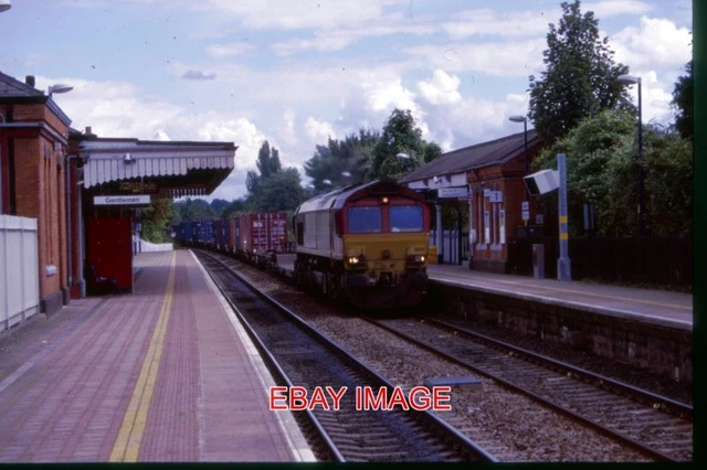 ORIGINAL 35MM SLIDE CLASS 60 LOCO NO 60130 AT PANGBOURNE STATION £2.75 ...