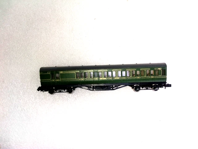 FARISH SOUTHERN Railway Green Livery Suburban Brake Coach ( 2733 ) N ...