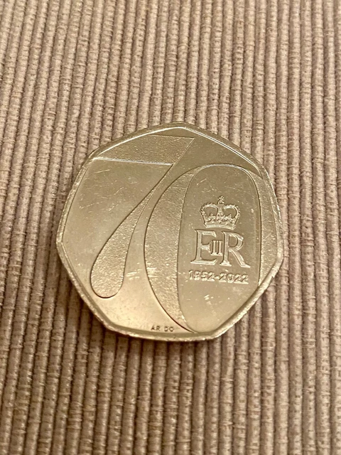 2022 UK 50P Queen Elizabeth II Platinum Jubilee 70 years Fifty Pence ...